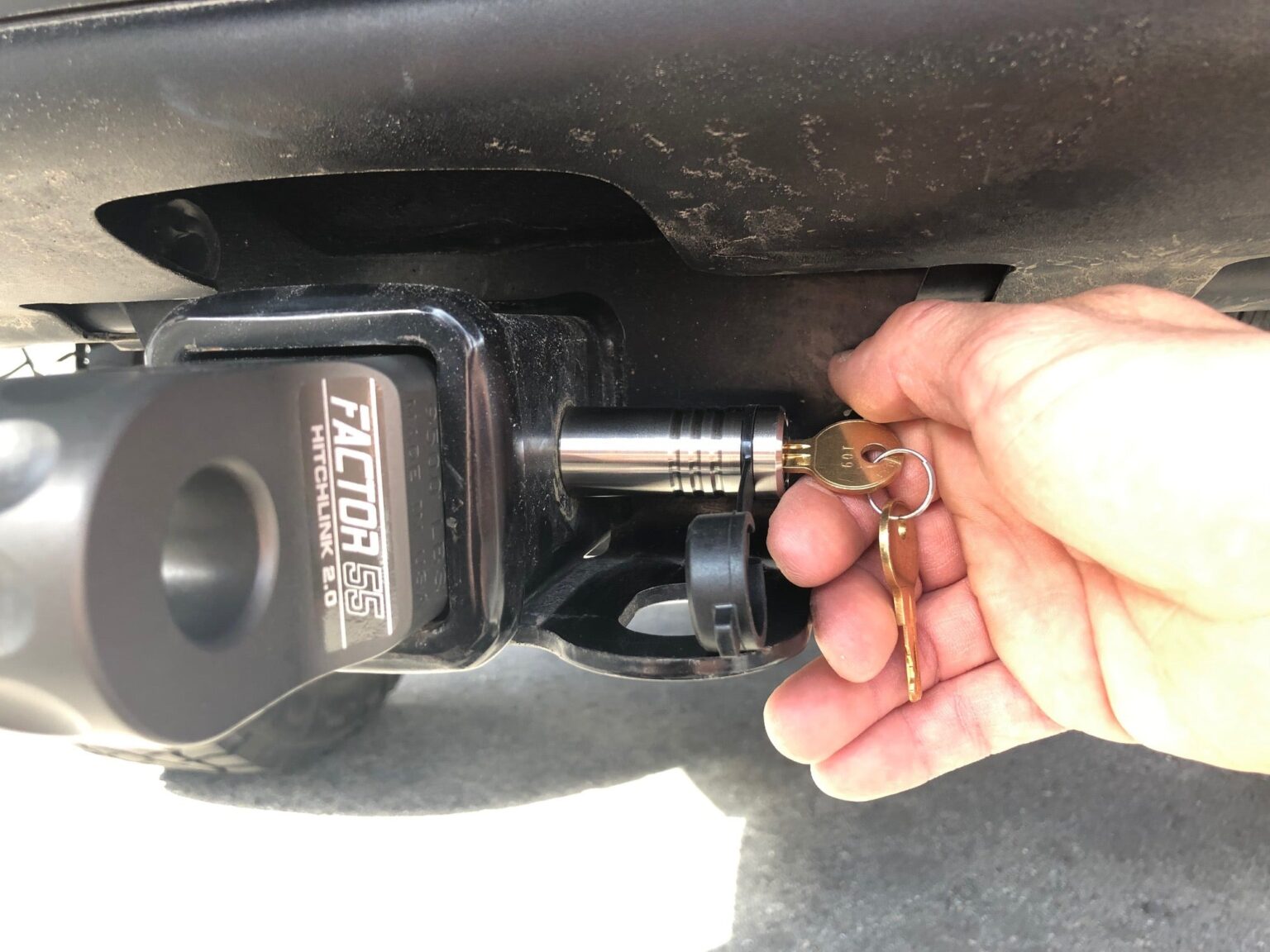 How Do I Choose the Right Hitch Pin or Lock for Security? - MechanicWiz.Com